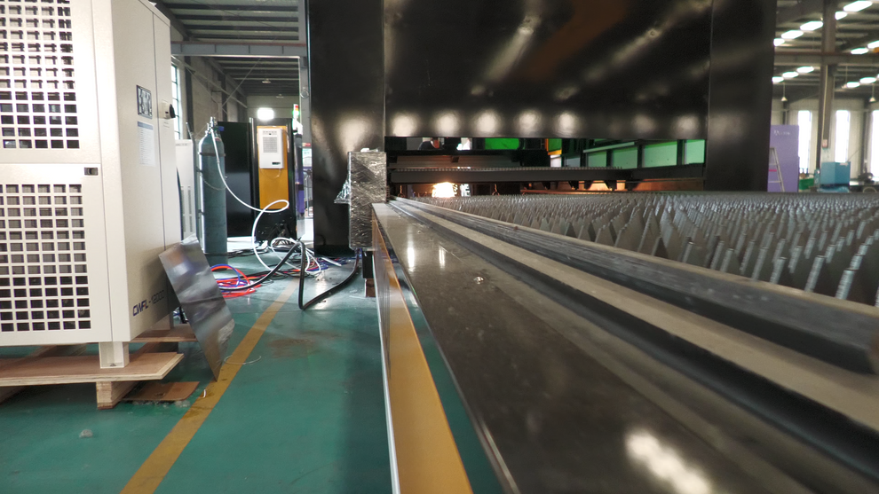 Pegasus 4kw 5' x 10' Fully Enclosed Fiber Laser & Exchange Table – Hero ...